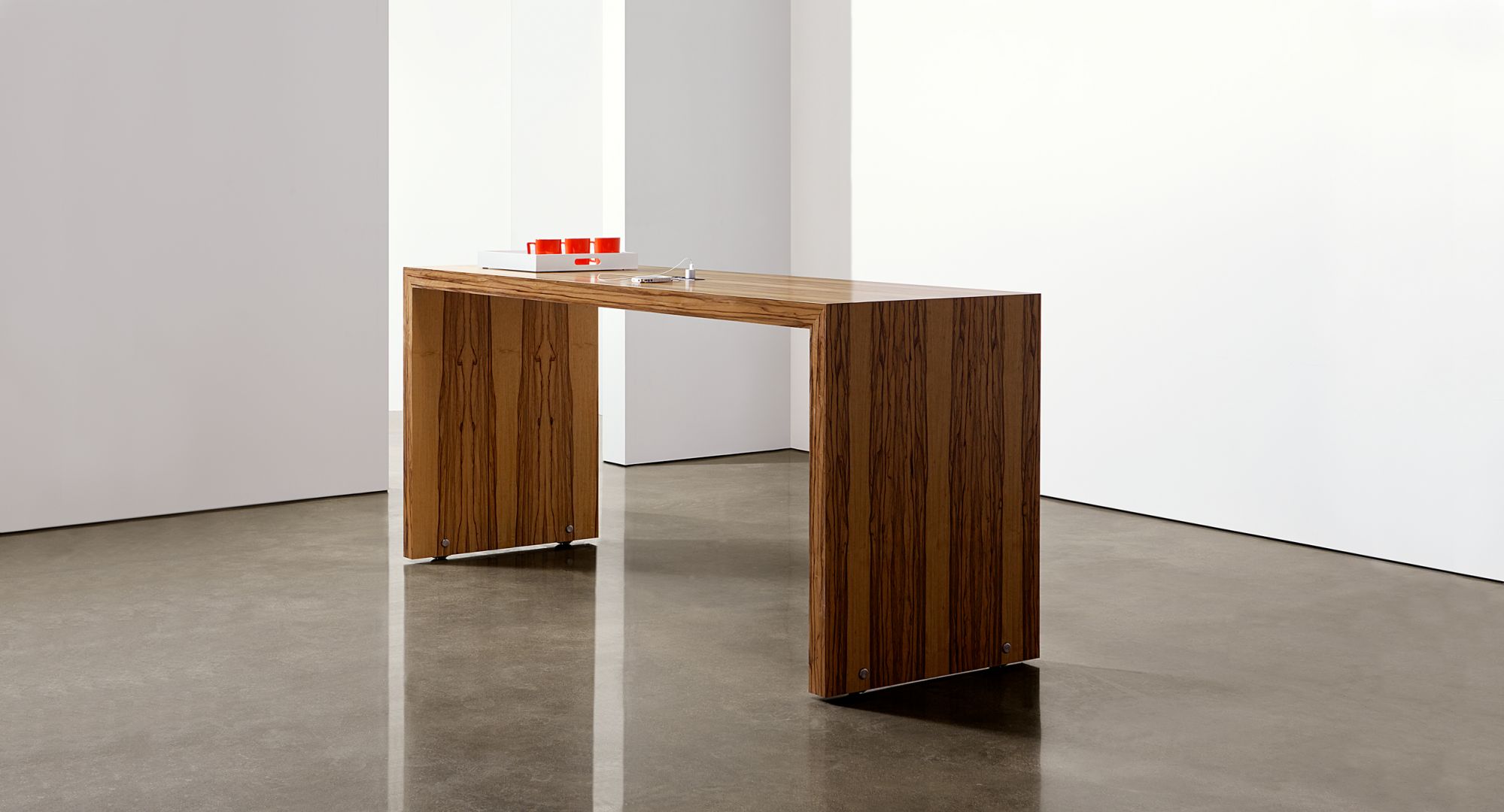 Hugo | HALCON Furniture