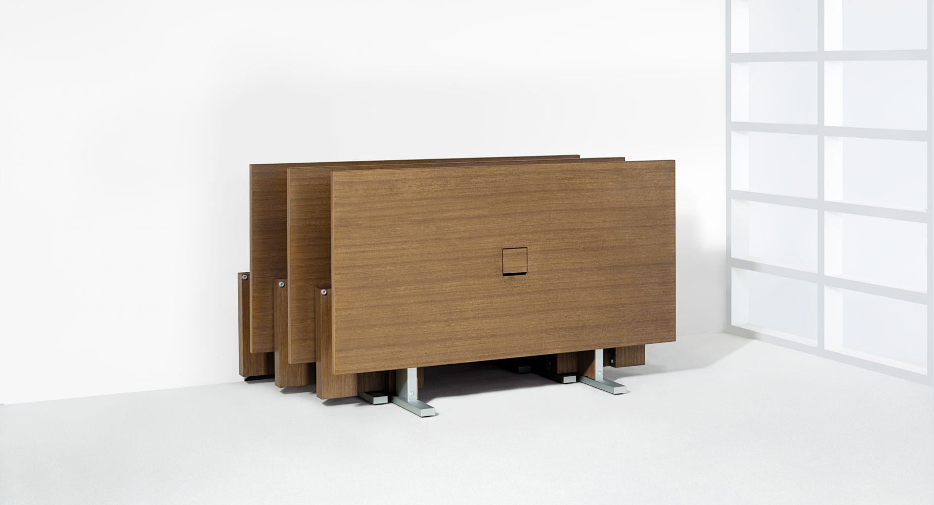 Motus | HALCON Furniture