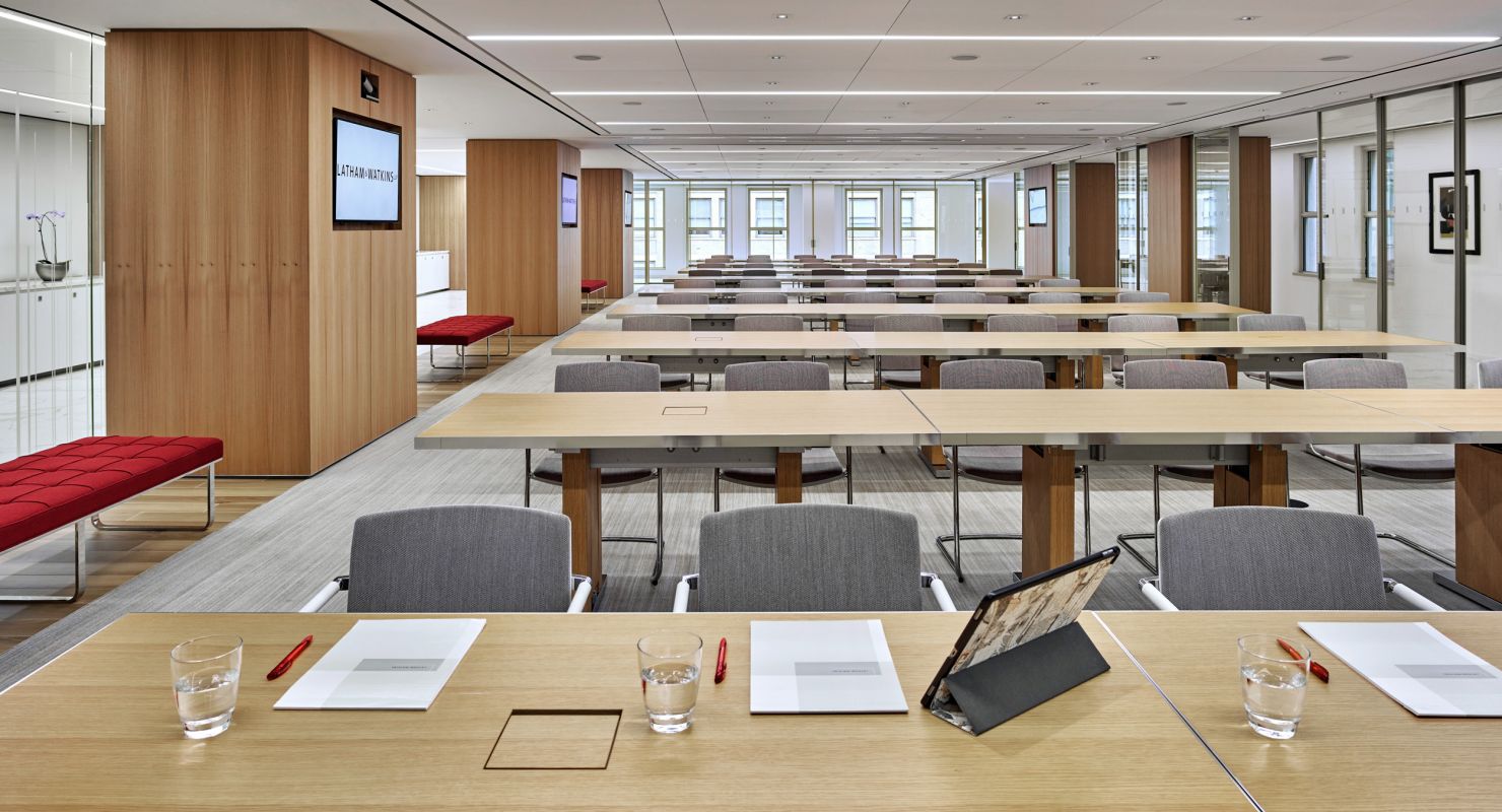 Motus | HALCON Furniture