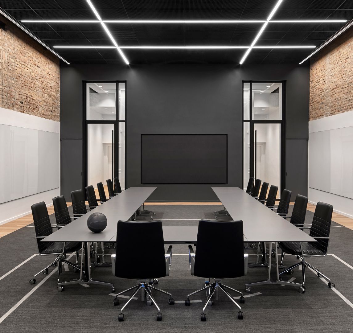 Bartlit Beck | Chicago | HALCON Furniture